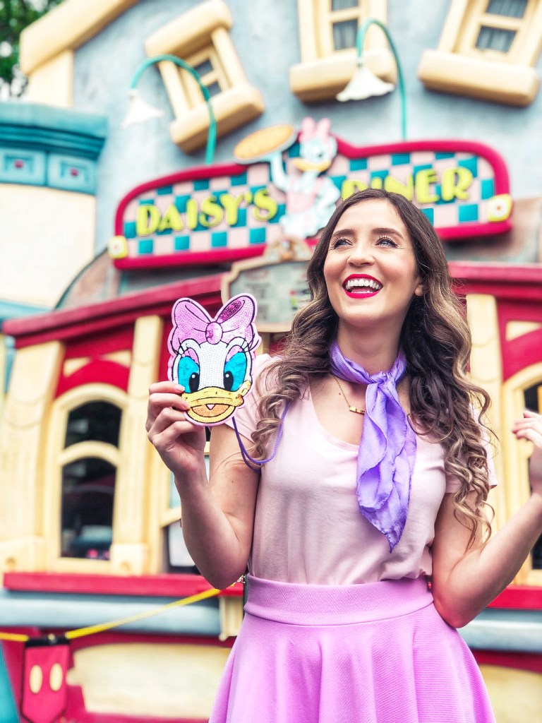 Daisy Duck Disneybound Outfit